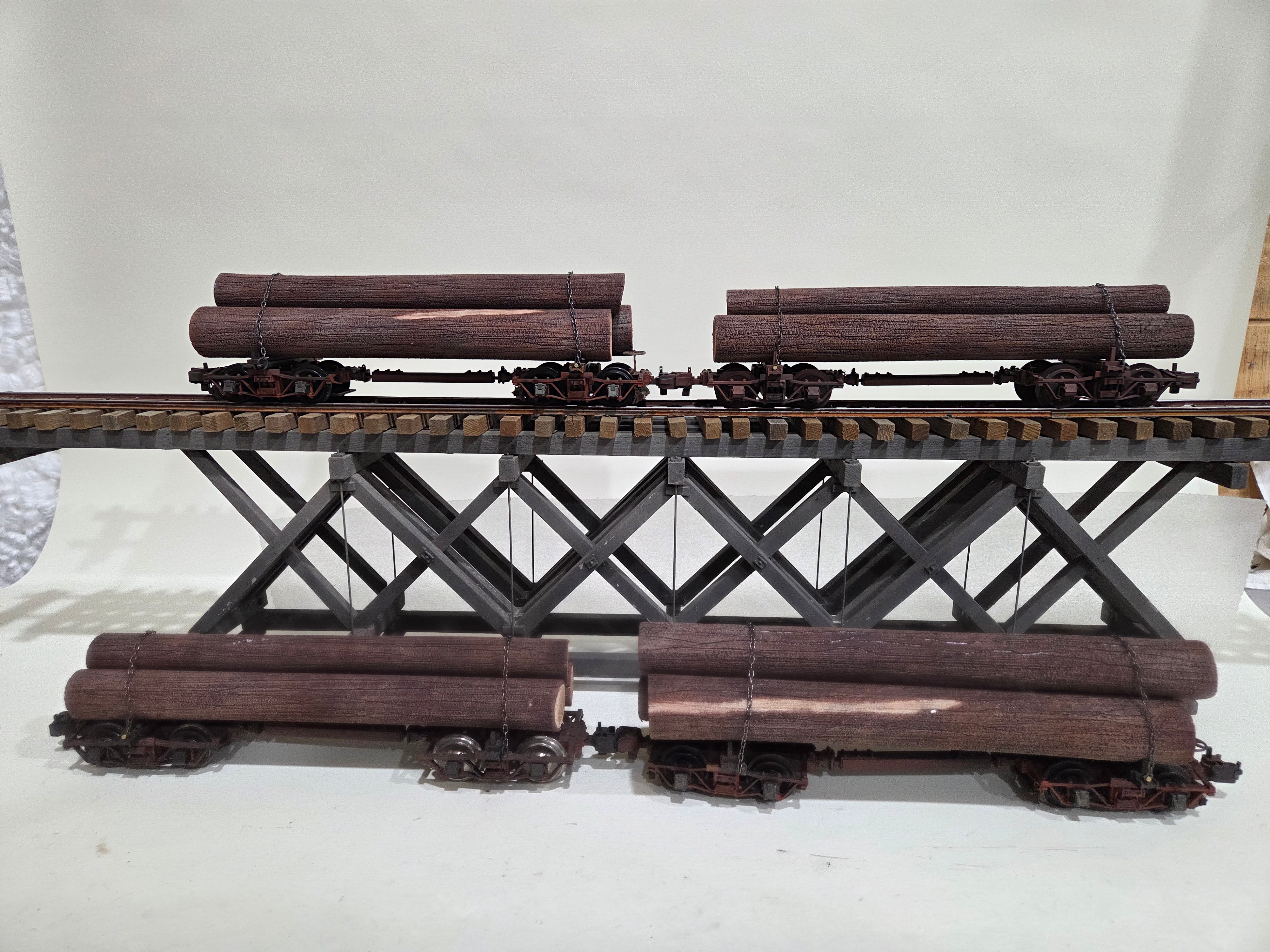 Pre-Owned LGB Log Disconnects with Custom Foam Logs Set 4